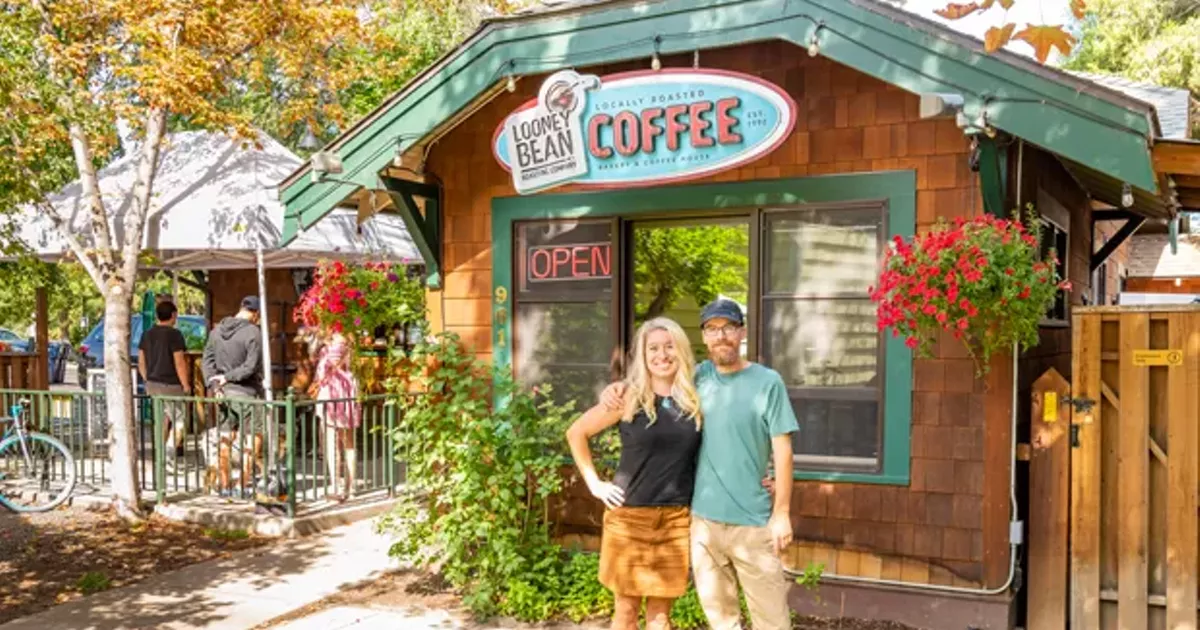 Best Coffee Shop 2021 | Looney Bean | Drink | Bend